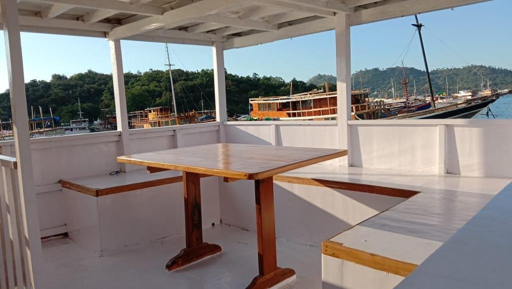 Asterix Komodo Boat Charter - Sailing Trip Indonesia