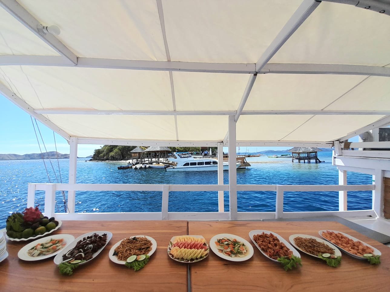 Asterix Komodo Boat Charter - Sailing Trip Indonesia