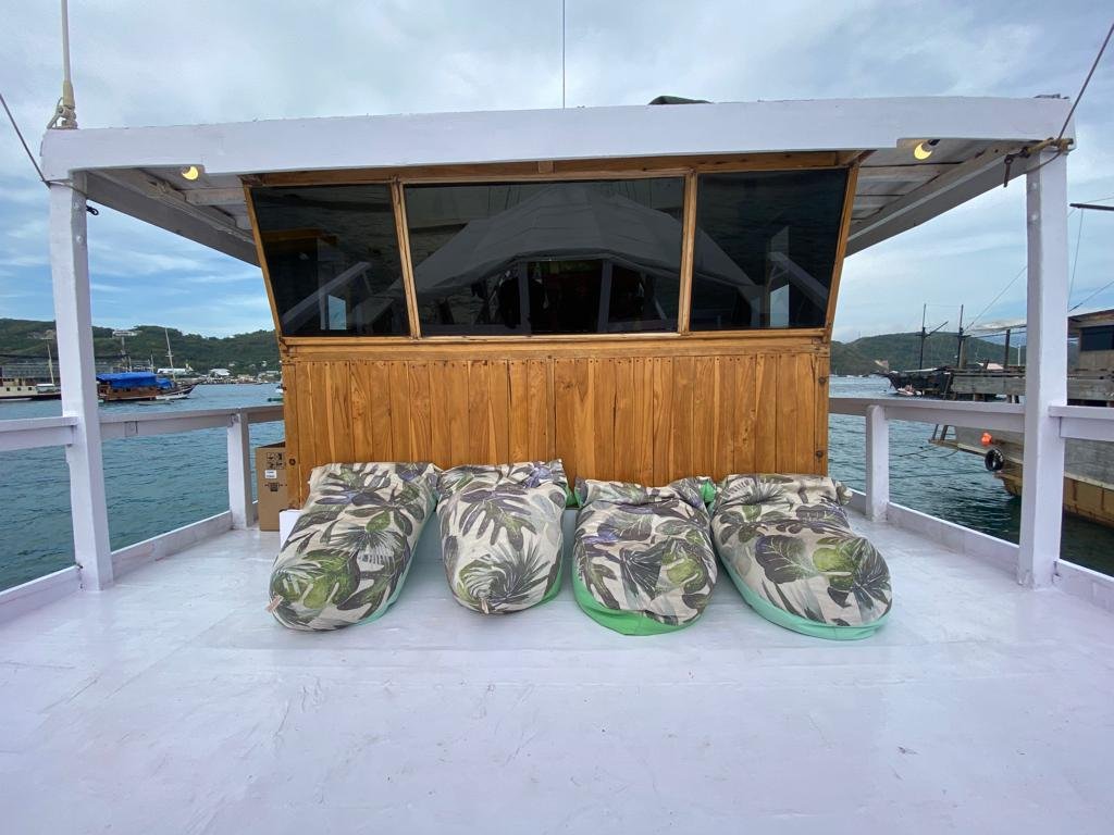 Asterix Komodo Boat Charter - Sailing Trip Indonesia
